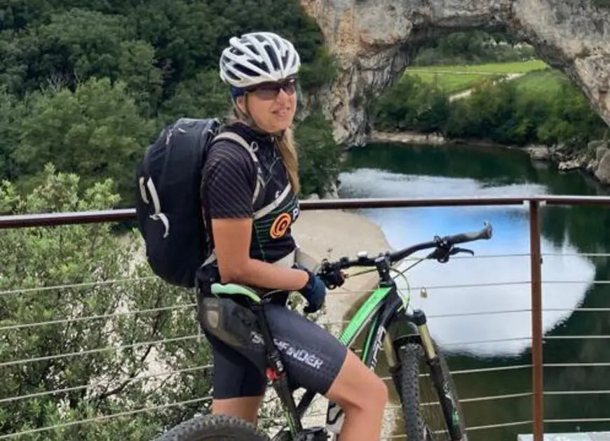 Trainer*innen, Geschäftstelle